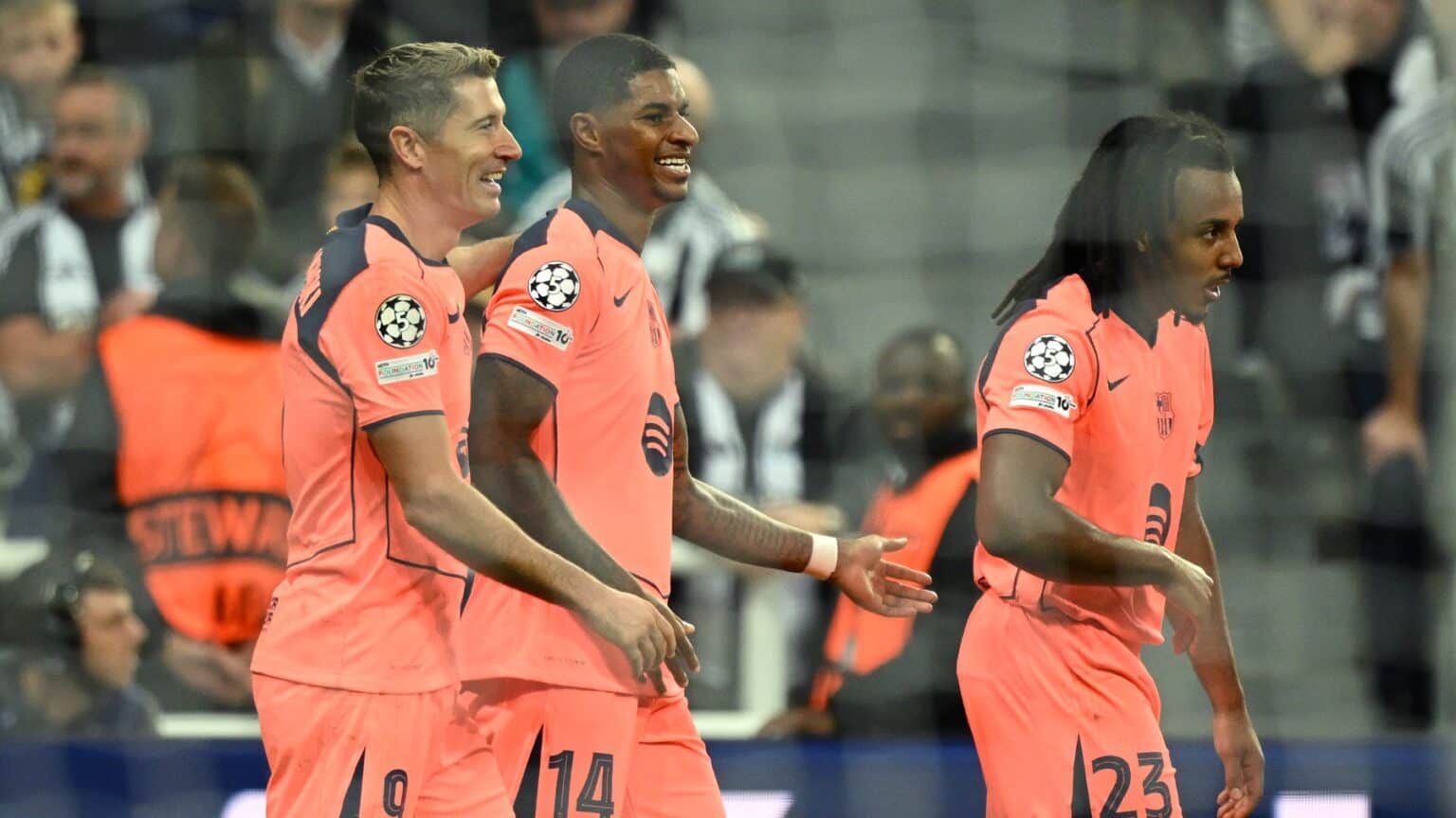 Rashford marca el camino a Budapest en su primera gran noche como azulgrana